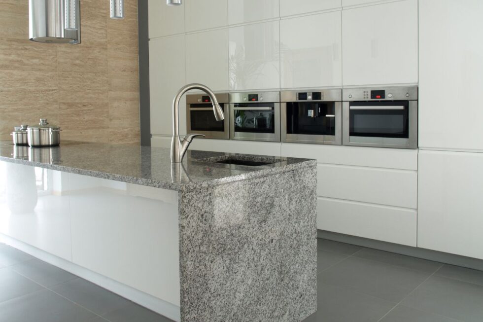 7 Amazing Granite Countertops For Outdoor Kitchens To Inspire You ...