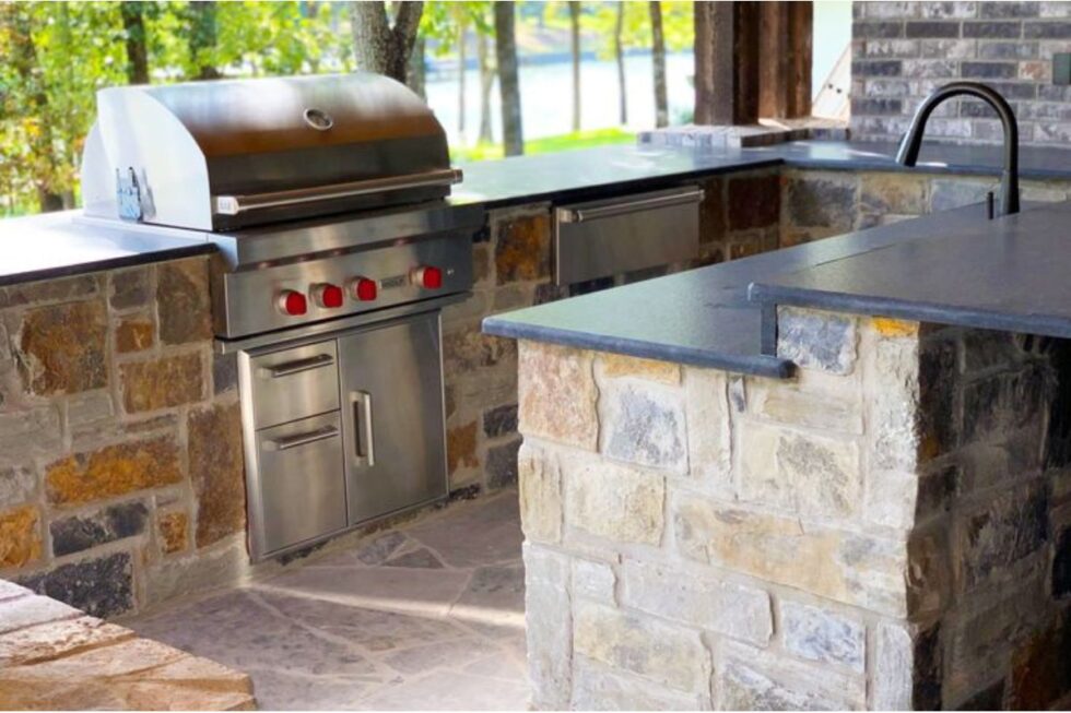 Which Is Better For Outside: Granite Or Quartz? - Outdoor Kitchen Guy
